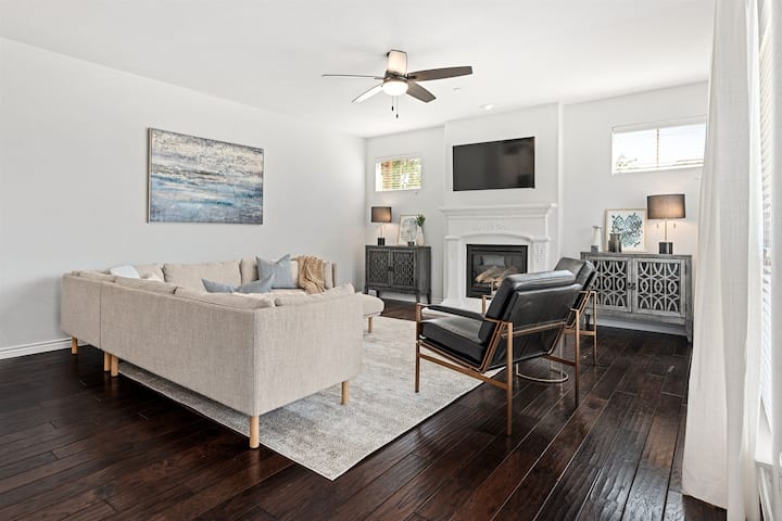 Clean And Bright Home In An Excellent Location - Carrollton, TX