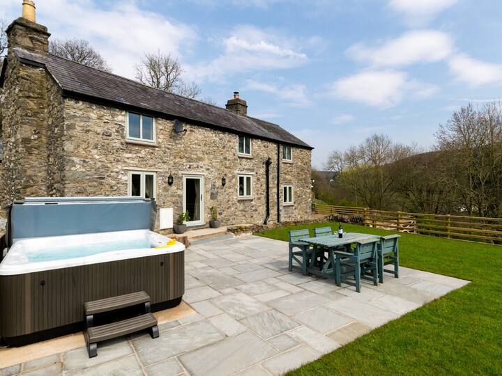 2 Bed In Llanfairtalhaiarn (88974) - Abergele