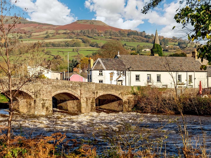 2 Bed In Crickhowell (90346) - 크릭하웰