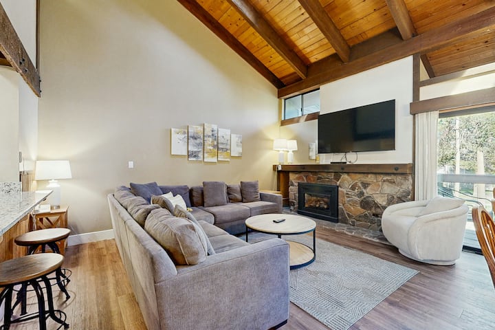 Outdoor Adventure Abounds At This 3-story Resort H - South Lake Tahoe, CA