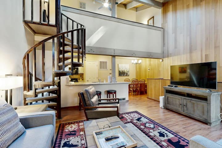 Lakeland Village 1br With Loft, Hot Tubs, Pools - Hard Rock Hotel & Casino Lake Tahoe