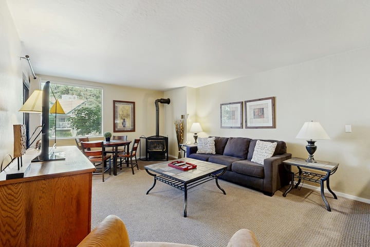 1 Br With Concierge, Hot Tub, & Sauna - California 89, CA