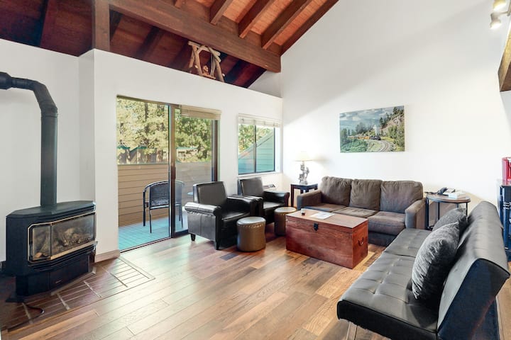 Studio With Loft At Lakeland Village Lodge - South Lake Tahoe, CA