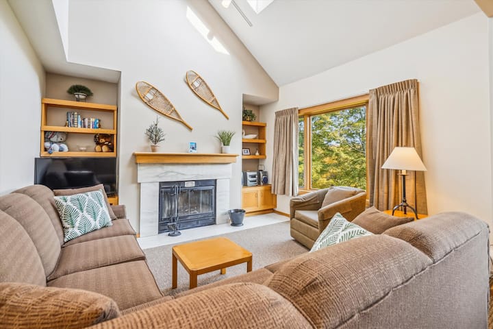 Welcoming Two Bedroom Highridge Condo J3 - Killington, VT