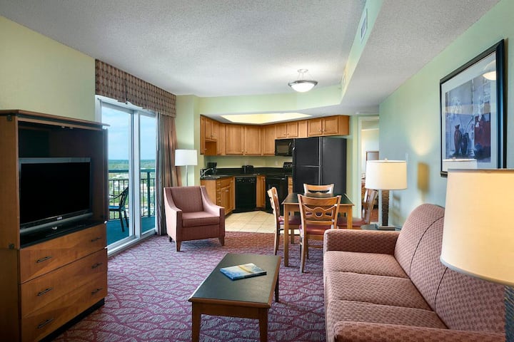 Captivating Sunsets And City Views: One Bdrm Condo - Myrtle Beach
