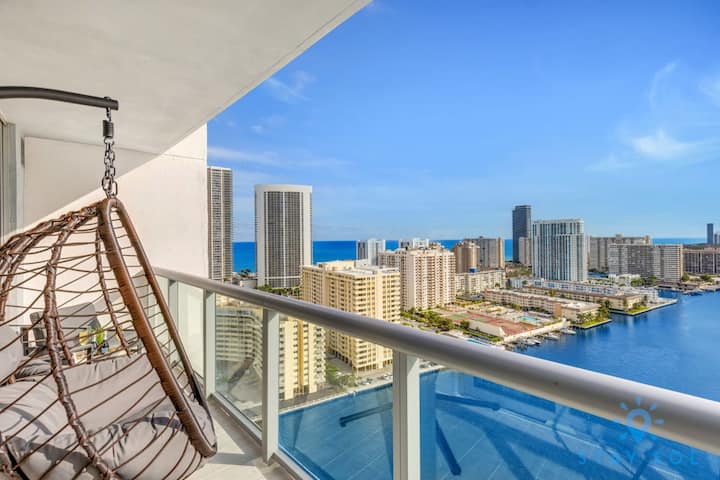 Amazing Pool + Balcony W/infinity View + Gym - Hallandale Beach, FL