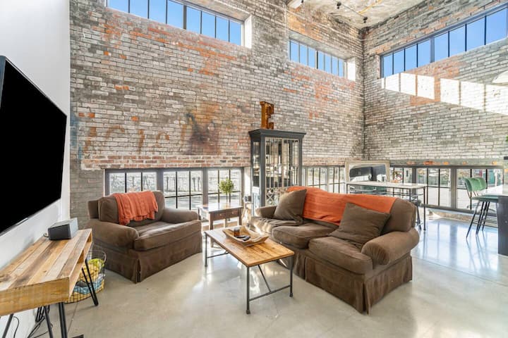 Modern 3 Bedroom W/ Rooftop Deck - Kansas City