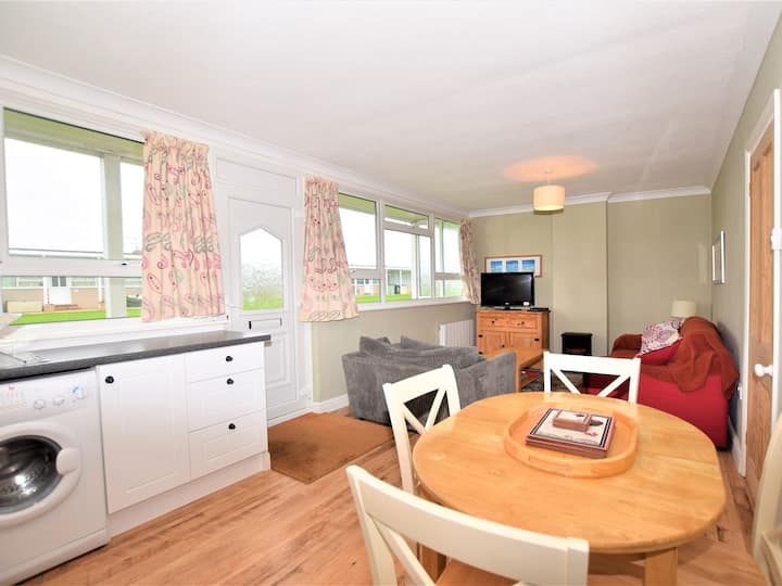 2 Bed In Mundeseley (Kt153) - Mundesley