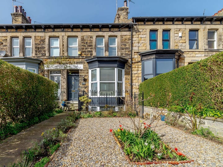 3 Bed In Harrogate (Hh056) - Harrogate