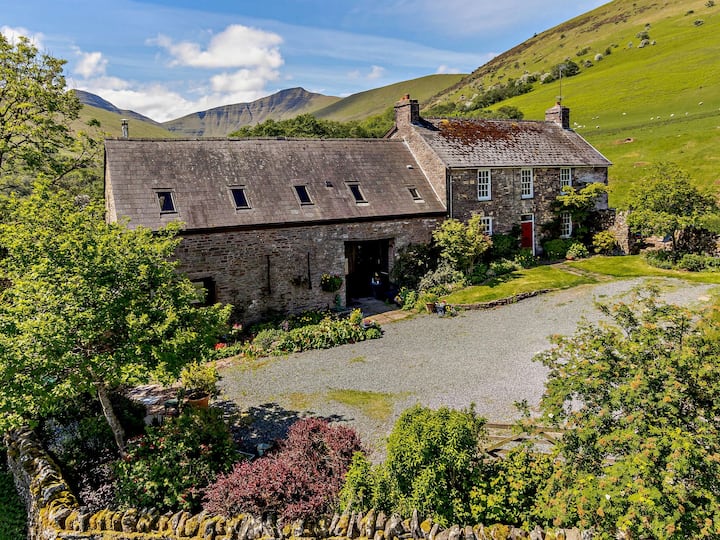 4 Bed In Cantref (Bn107) - Brecon