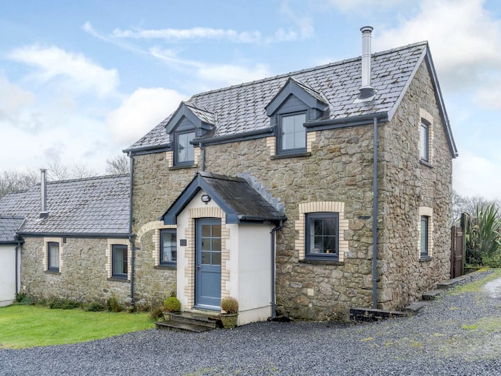 2 Bed In Grondre (86158) - Narberth