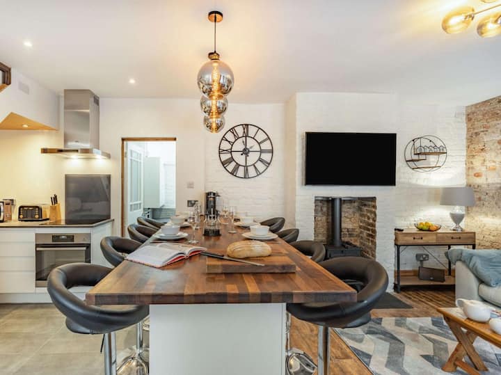 4 Bed In Hastings (Oc-85916) - Hastings, UK