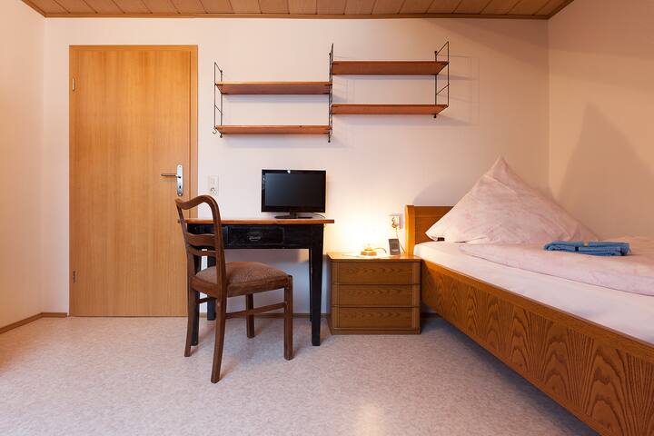 Room 4, Shared Bathroom - Aachen
