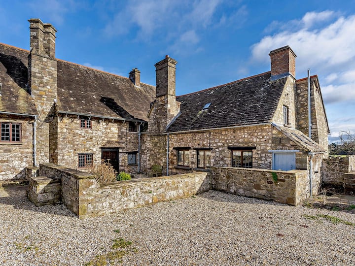 2 Bed In Llanover (91242) - Abergavenny