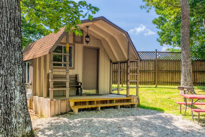 1 Room Camping Cabin - Bonnaroo Music And Art Festival