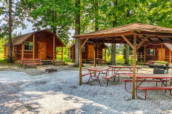 2 Room Camping Cabin - Bonnaroo Music And Art Festival