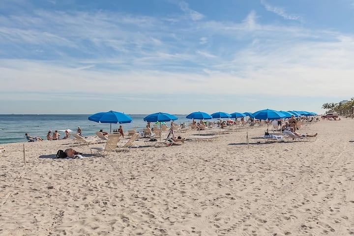 3 Units W/ Panoramic Ocean Views! Parking, Pool! - Fort Lauderdale, FL