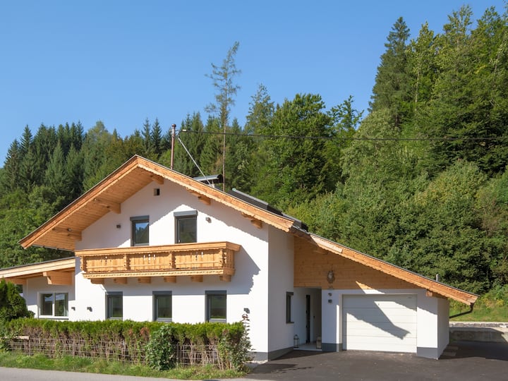 Chalet Luxueux Dans Le Centre, 50m Du Bus De Ski - Fieberbrunn