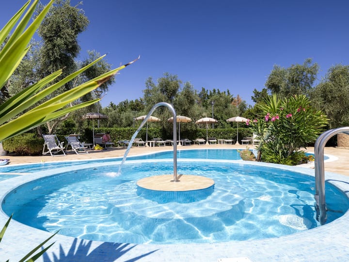 Appartement Avec Piscine Commune - Peschici