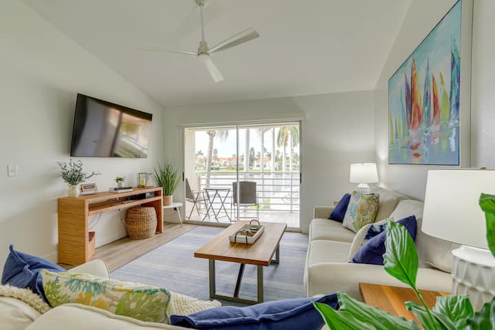Sunny St Pete Getaway With Shared Pool & Hot Tub - St. Pete Beach, FL