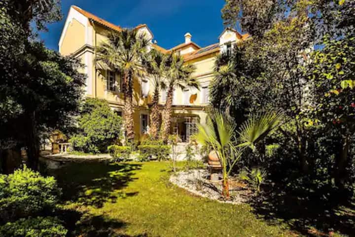 Château La Tour Apollinaire - Suite Luxe Picasso - Perpignan