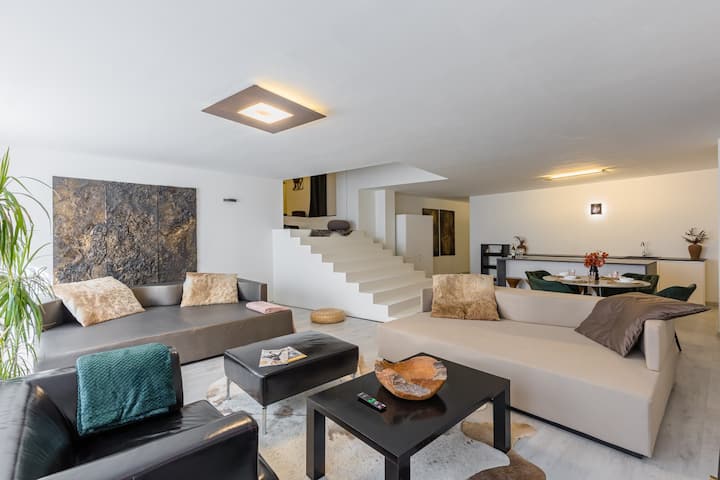 Bnb Sk Zámocká Artist Apartment - Bratislava