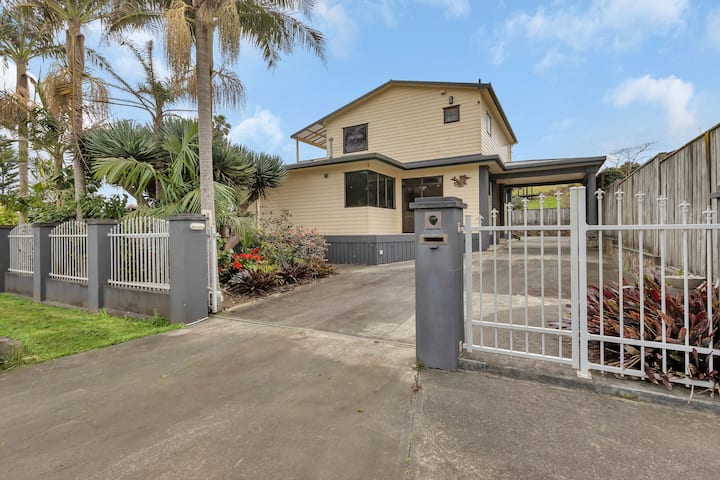 Seaside On Stratford - Cable Bay Holiday Home - Mangōnui