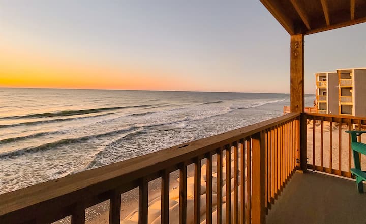Oceanfront: Beach, Sand And Views At Coral Reef! - North Topsail Beach, NC