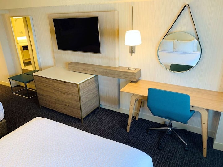 2 Posh Pet-friendly Units! Holiday In Downtown! - Columbus