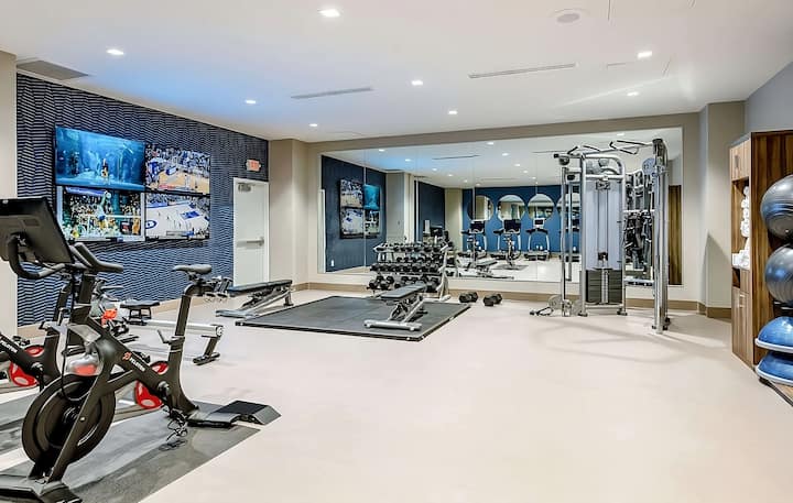 2 Posh Pet-friendly Units! Holiday In Downtown! - Columbus, OH