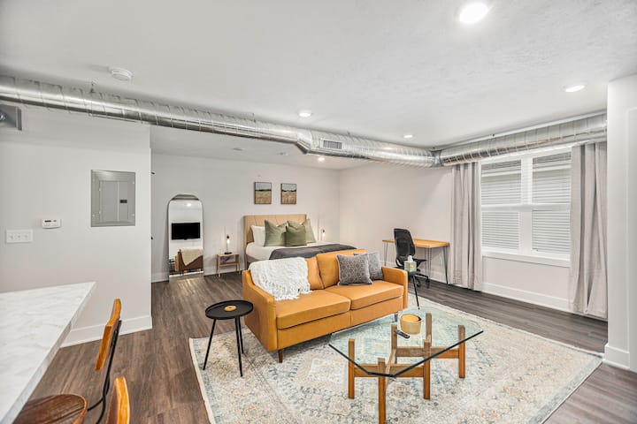 Modern Manor - Brand New Corporate Apt Downtown - Grand Rapids, MI