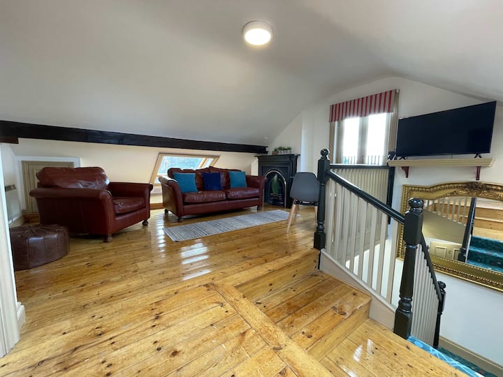 Loft Apartment With Worcester City Skyline Views - Worcester