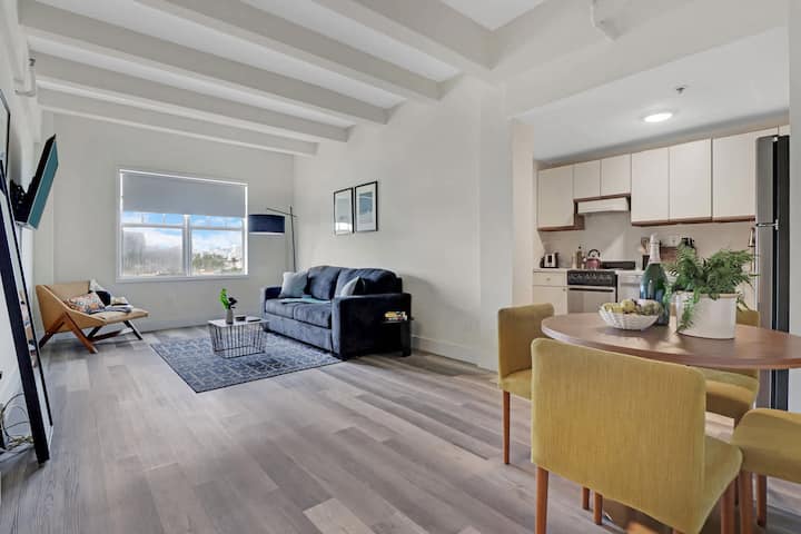 Roami At The Alamac Pool Near The Beach 1br - Miami Beach, FL