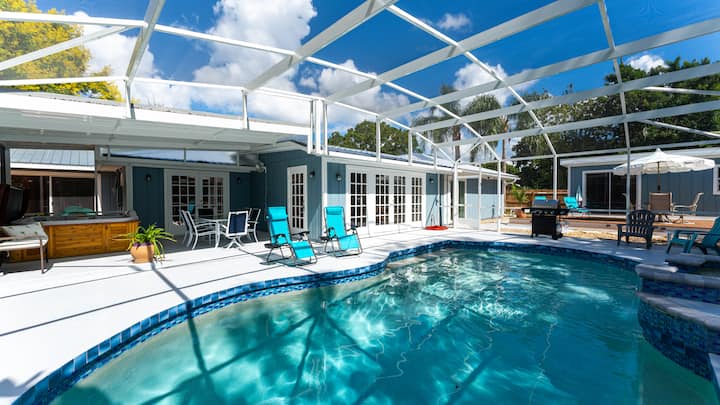 Heated Pool | Close To Img + 7 Minutes To Beach! - Bradenton Beach, FL