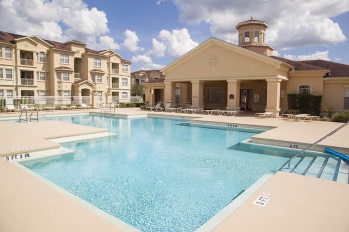 Pool Side Tree House - Celebration, FL