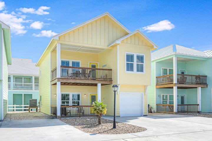 3br Resort-style Home With Kayaks & Water Views - Rockport, TX