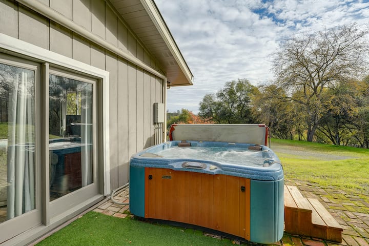 Sweeping Views! Charming Home Near Dtwn Jamestown - Sonora, CA