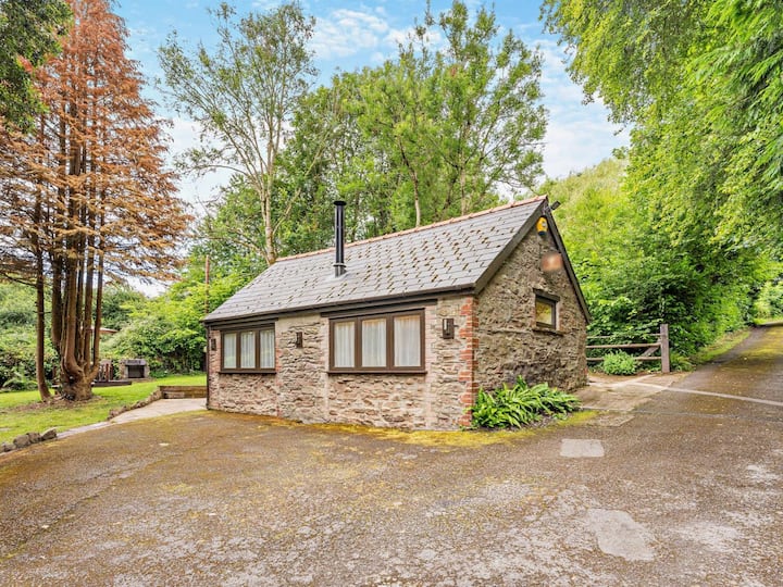1 Bed In Abergavenny (Oc-bn408) - Abergavenny