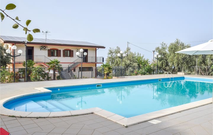 Lovely Home In Caronia - 西西里