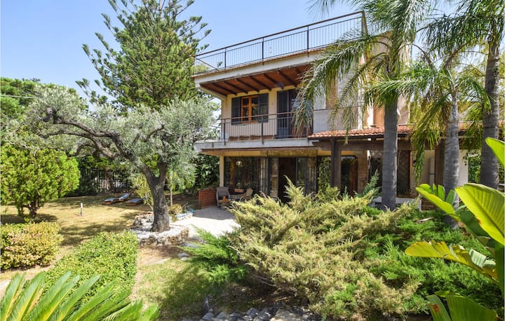 3 Bedroom Lovely Home In Borgetto - Terrasini