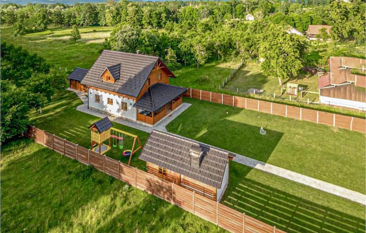 Lovely Home In Gospic With Wifi - Gospić