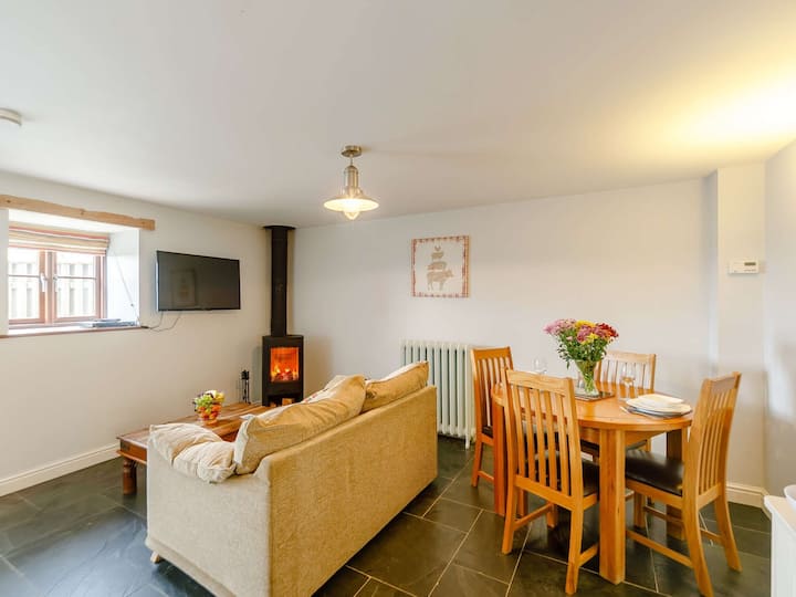1 Bed In Tregurrian (89942) - Mawgan Porth