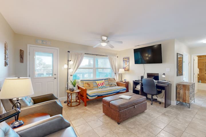 Siv10 Shared Pool, Boardwalk To Beach - Port Aransas, TX