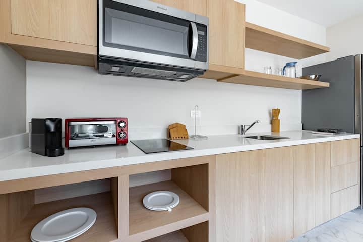 Comfortable Studio. Best Location & Rooftop Pool - Cabo San Lucas