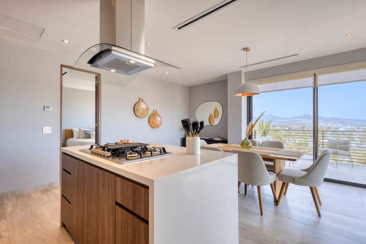Comfy Apartment. Balcony & Rooftop Pool - Cabo San Lucas