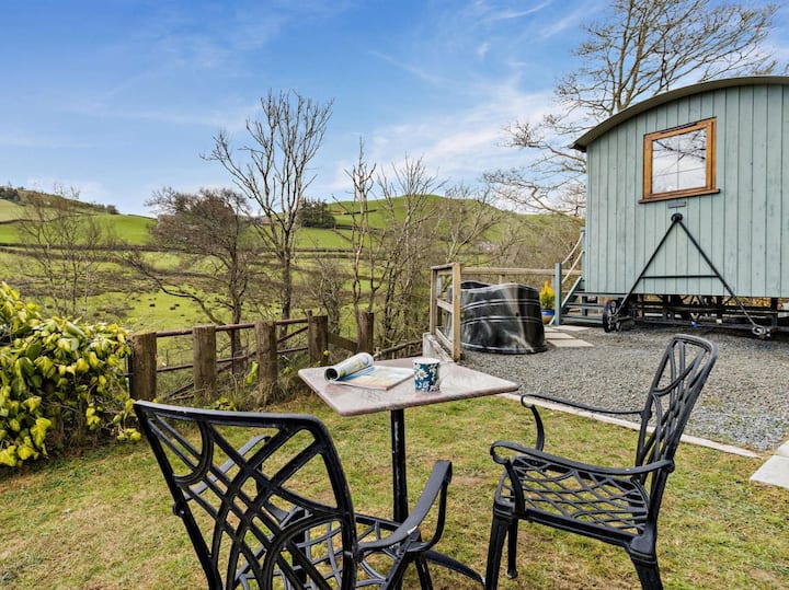 1 Bed In Llanidloes (Oc-56492) - Llanidloes