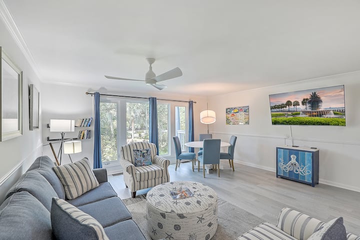 Lagoon Villa 23 - Modern Villa Near Beach! Pool! - Mount Pleasant, SC