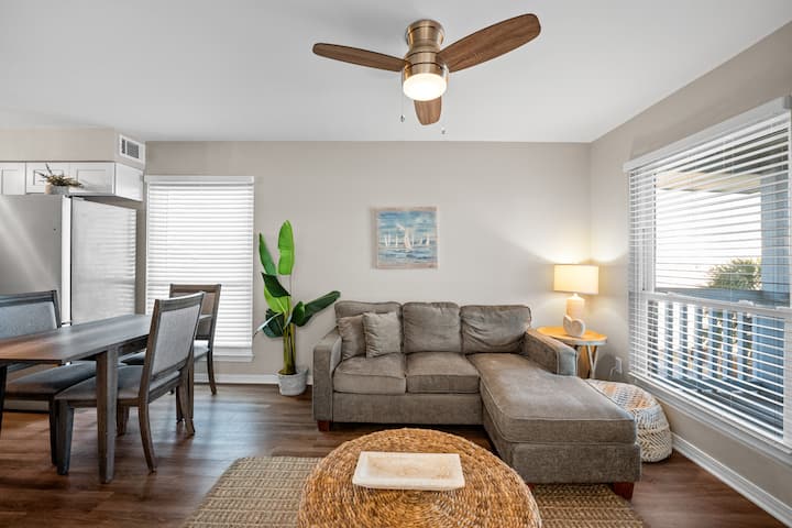 Cozy Condo With Balcony And Pool-the Cove 205b - Gulf Shores, AL