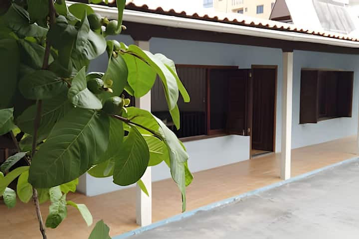 Casa De 5 Quartos 250m Da Praia - Bombinhas