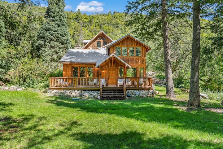 Serene Forest Setting, Stream, Yard, Fireplace - Sundance, UT